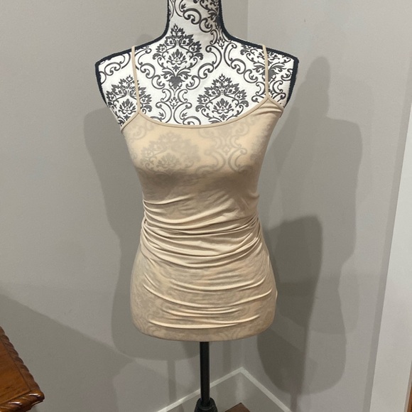 Carly Jean Los Angeles | Tops | Like New Carly Jean Tank | Poshmark